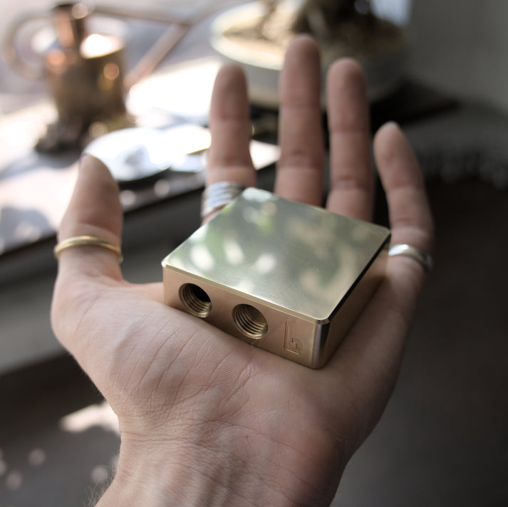 DDC Side-Entry Pump Top – Billet Labs