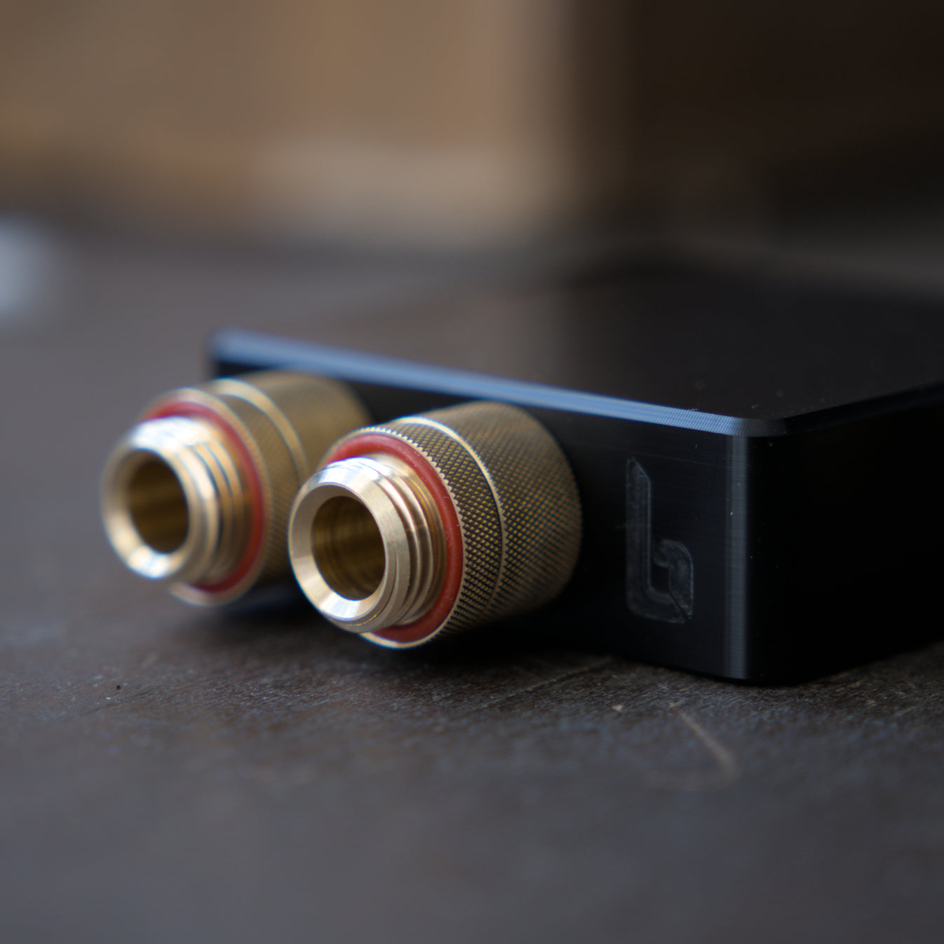 DDC Side-Entry Pump Top – Billet Labs